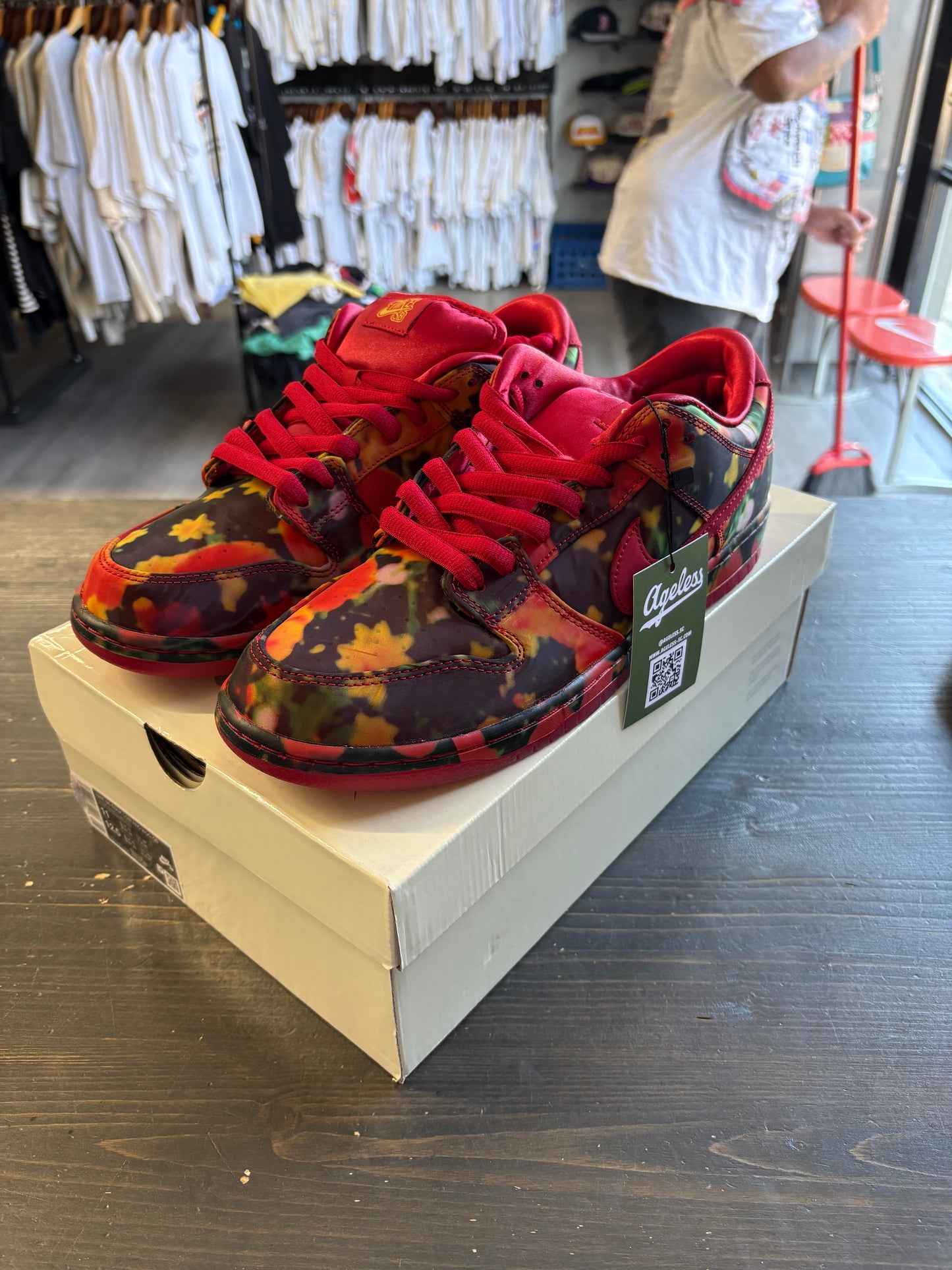 Nike SB Dunk Low Pro The Wizard of Oz Poppy Field – Ageless SC